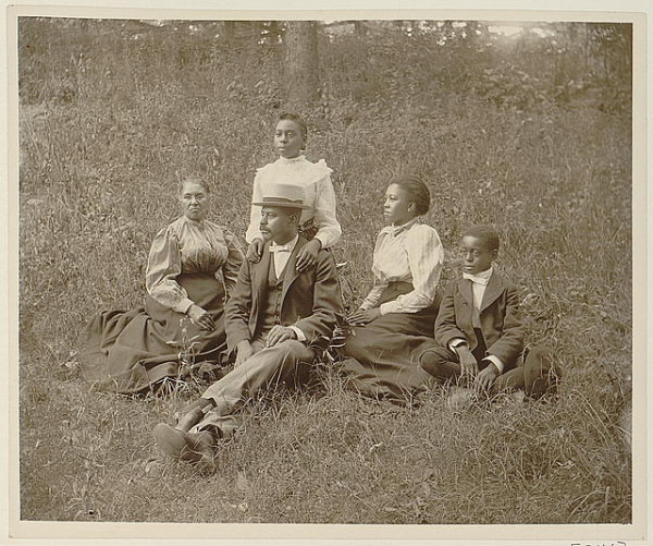 30 Rare Portraits of African American Life in 1900