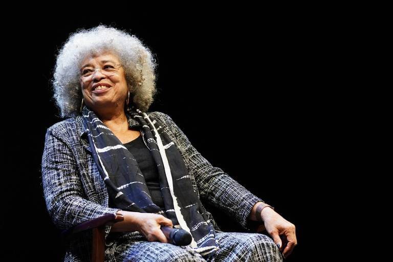 Angela Davis completa 80 anos como ícone marxista e antirracista - Geledés