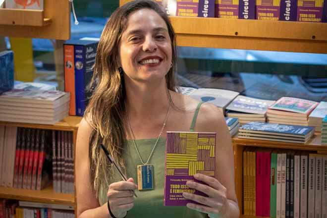 Fernanda Melchionna lança seu primeiro livro em Cachoeirinha neste ...