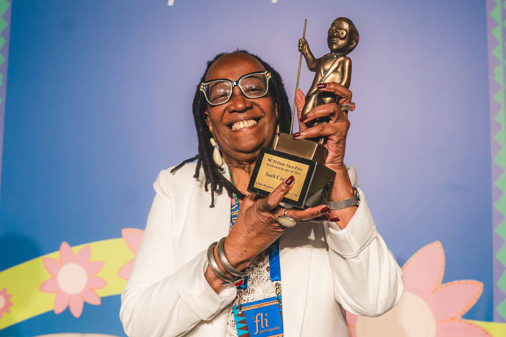 Sueli Carneiro recebe honraria de intelectual do ano pelo Juca Pato de ...
